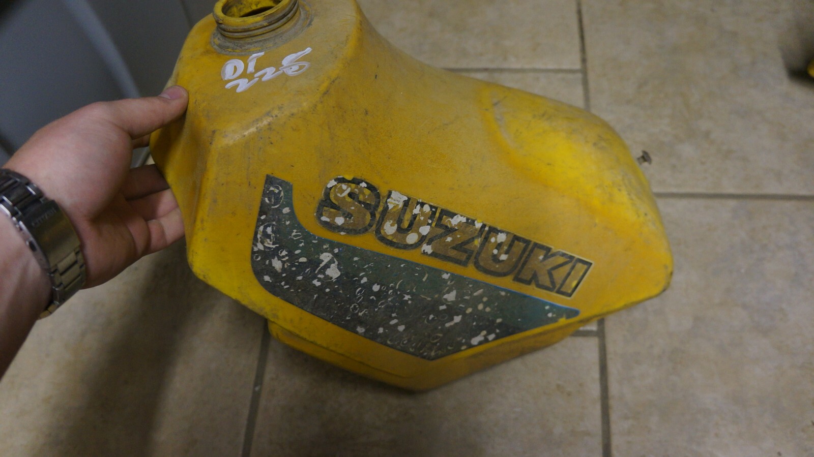 82 83 Suzuki RM250 Vintage Fuel Gas Tank 44100-14881 DT126 | eBay