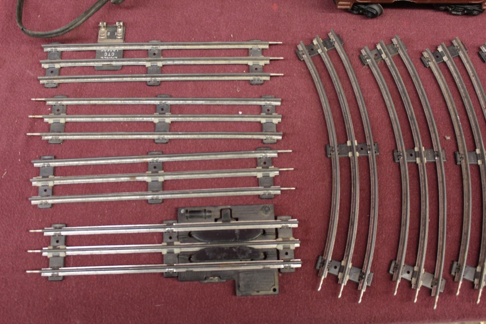 Vintage Lionel Trains Post War 1950's Era Set Sante Fe 204, Whirlpool ...