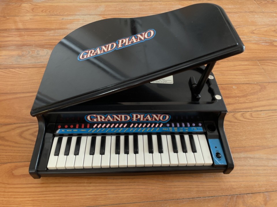 Toy Grand Piano Plastic & Battery Operated, About 18" Length & 15 ...
