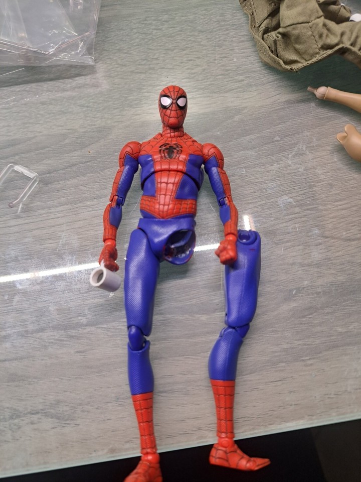 Mafex 235 Peter B Parker Spider-man broken action figure | eBay