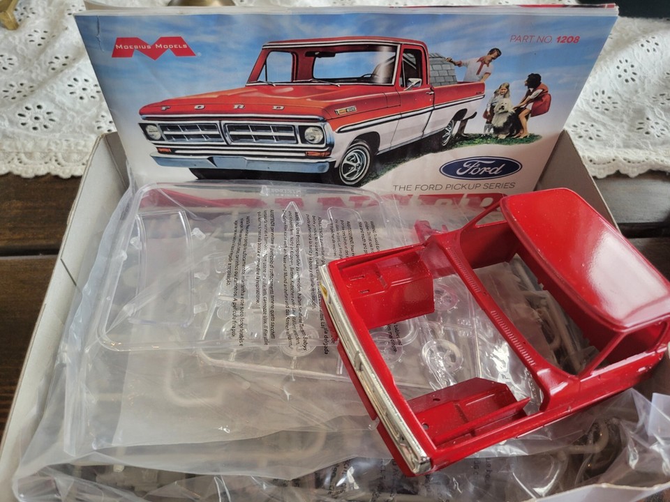 Moebius 1971 Ford F100 Ranger XLT Pickup 1:25 Scale Model Kit 1208 Open ...