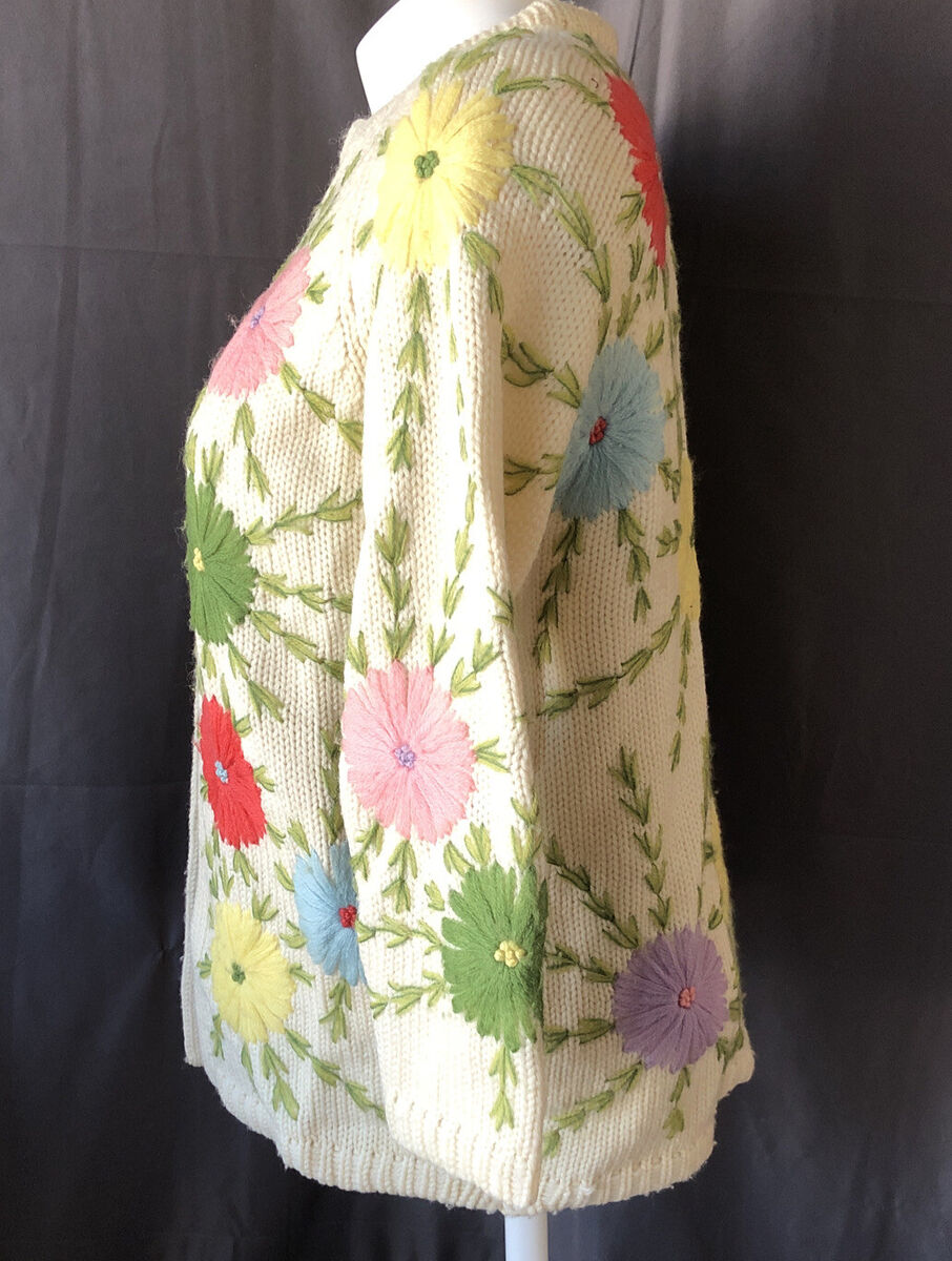 Vintage '40s '50s Flower Embroidered Knit Granny Boho Vintage '40s '50s Flower Embroidered Knit Granny Boho