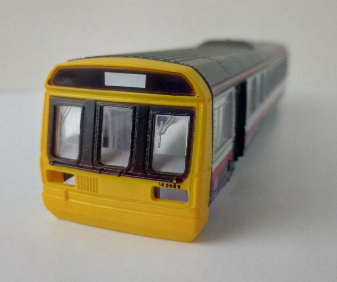 Hornby OO Gauge BR Class 142 Pacer DMU Body GMPTE Regional Railways ...
