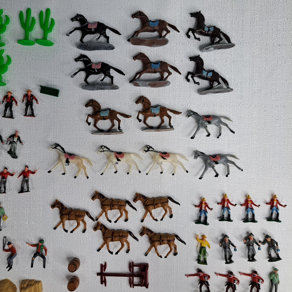 1960's Marx Miniature Western Cowboys & Horses Plastic Figures Lot of ...