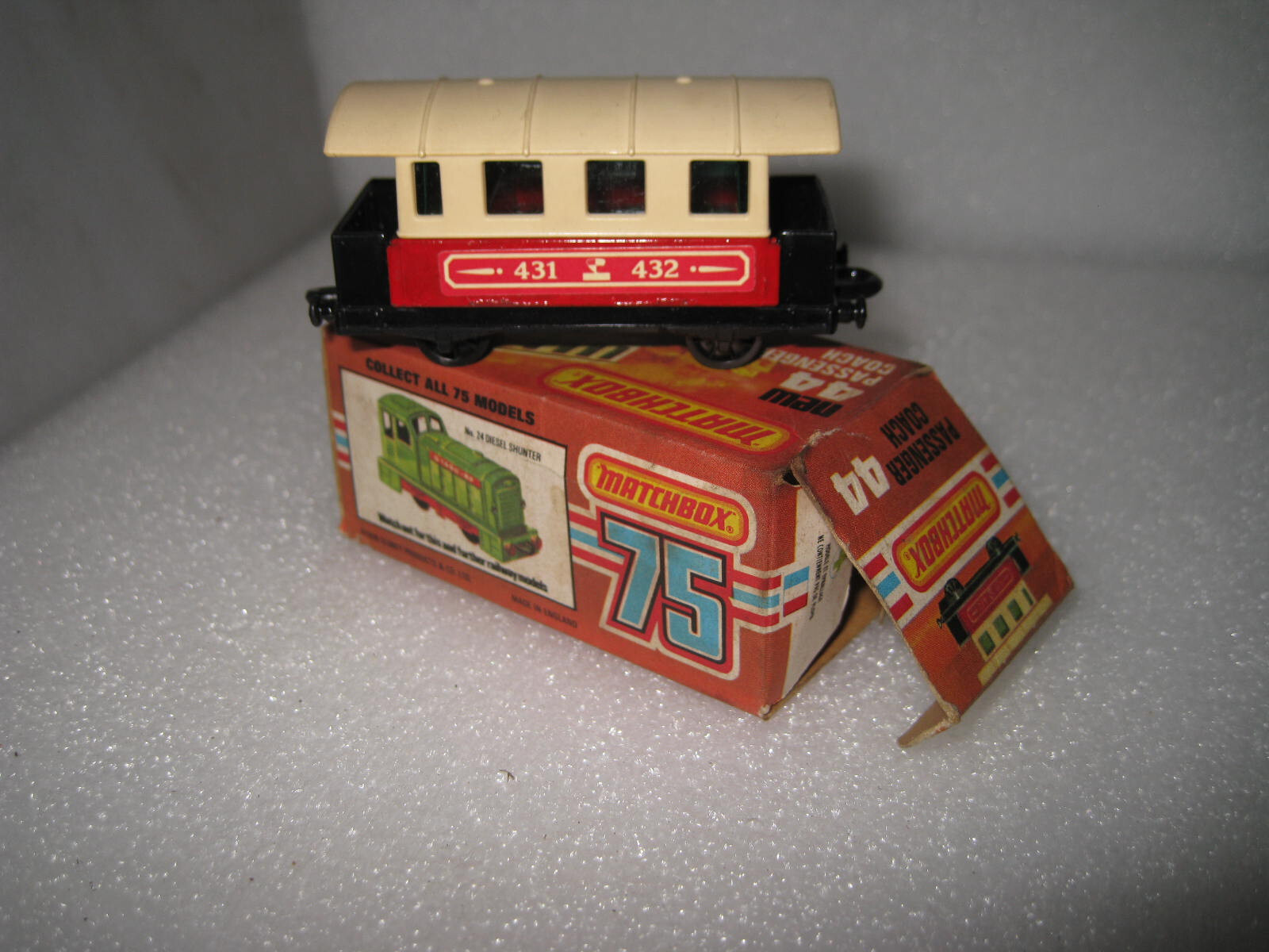 EARLY MATCHBOX SUPERFAST 1/75 SERIES 44 PASSENGER TRAIN COACH CARRIAGE ...