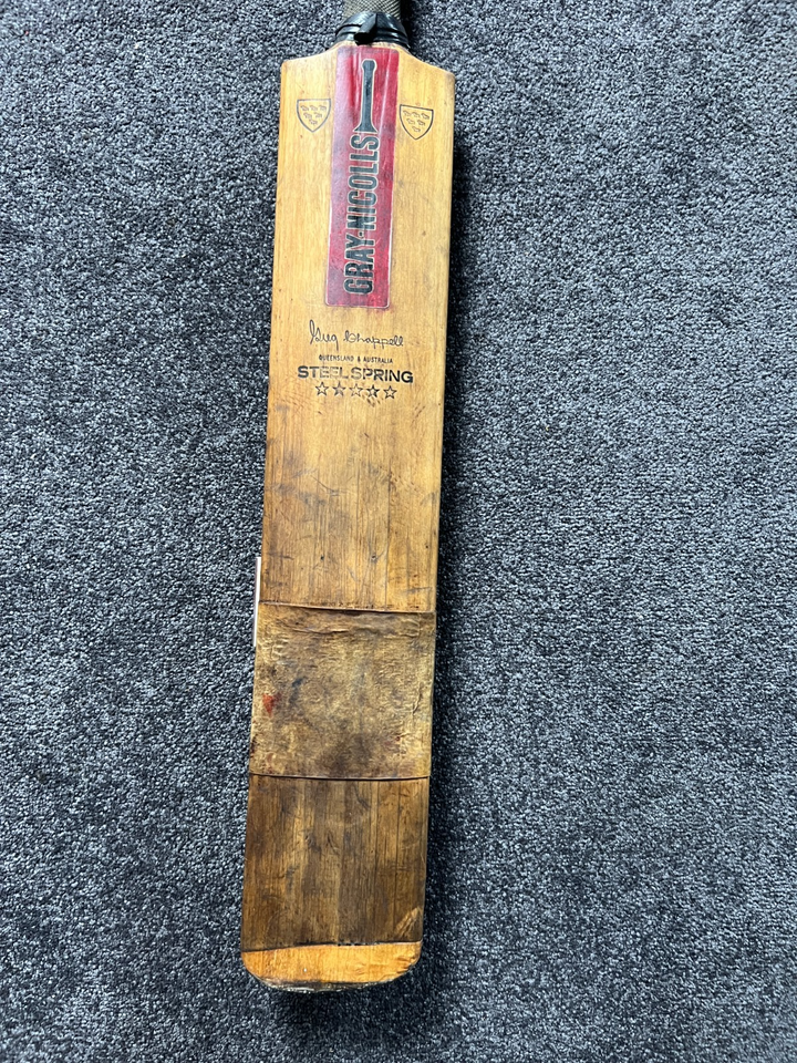 GREG CHAPPELL VINTAGE GRAY NICOLLS STEEL SPRING CRICKET BAT | eBay ...
