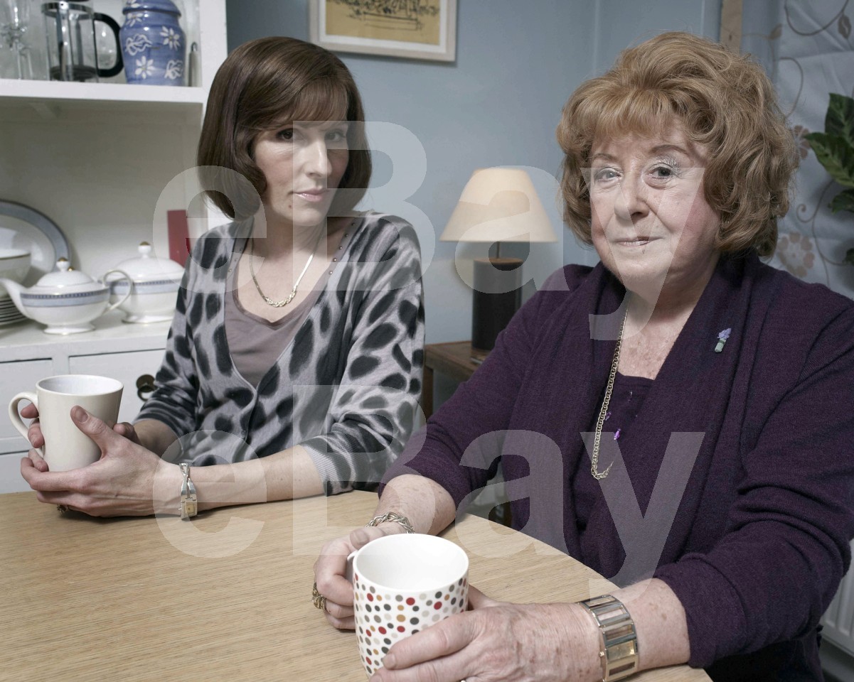 Friday Night Dinner (TV) Tamsin Greig "Jackie" Frances Cuka "Grandma ...