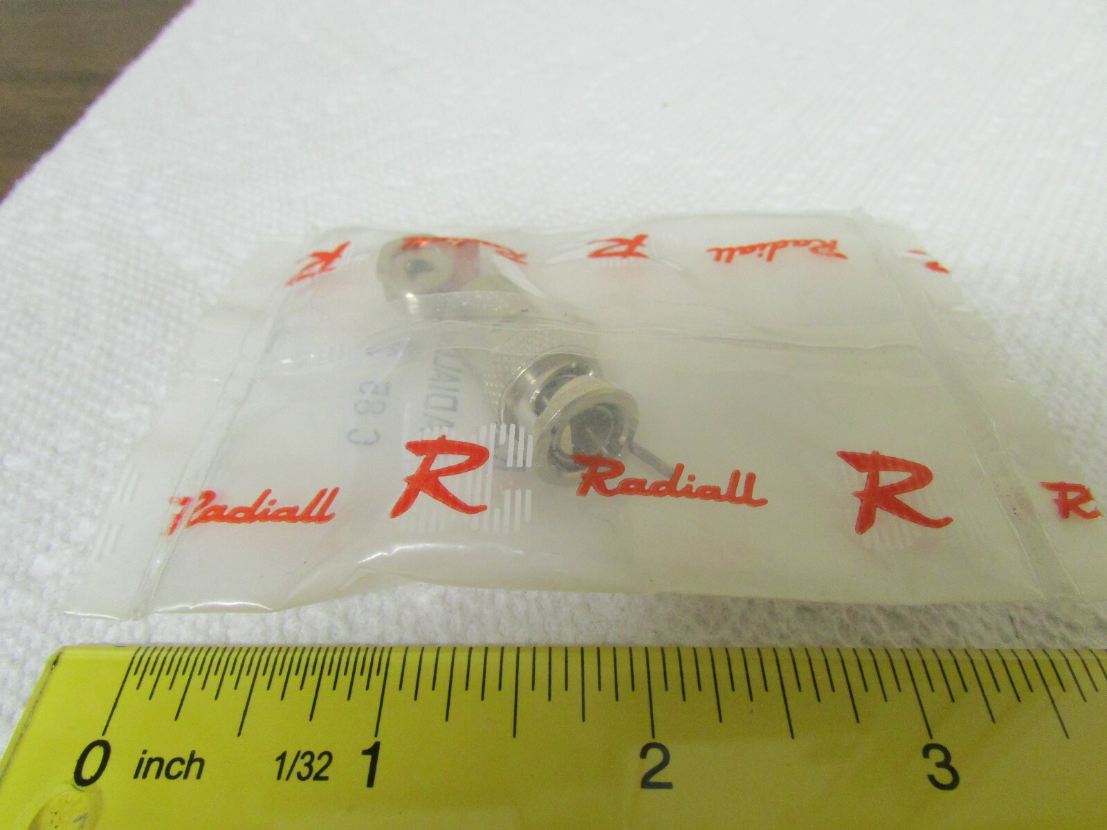 Radiall R_605006 2-Pin BNC Connector New Sealed | eBay