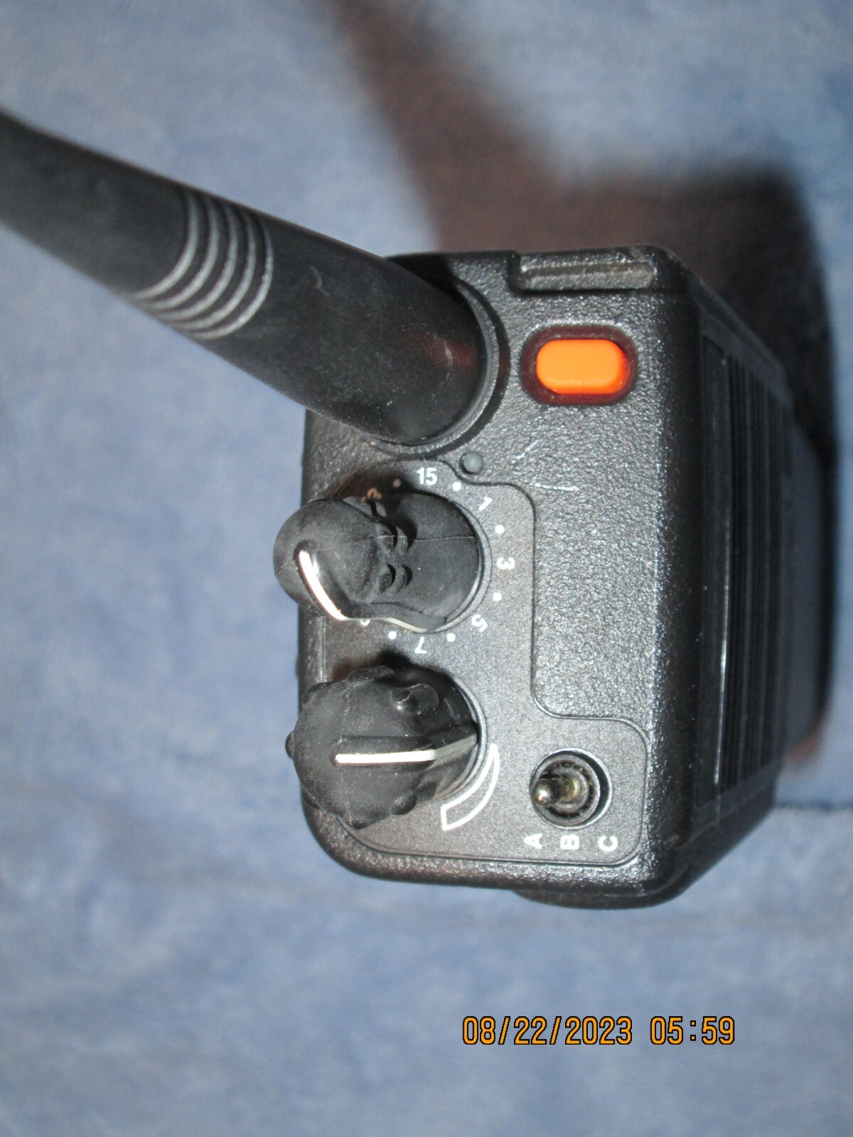 MOTOROLA HT1000 UHF 2-WAY RADIO H01SDC9AA3DN S SPLIT 450-520Mhz 4W 12 ...