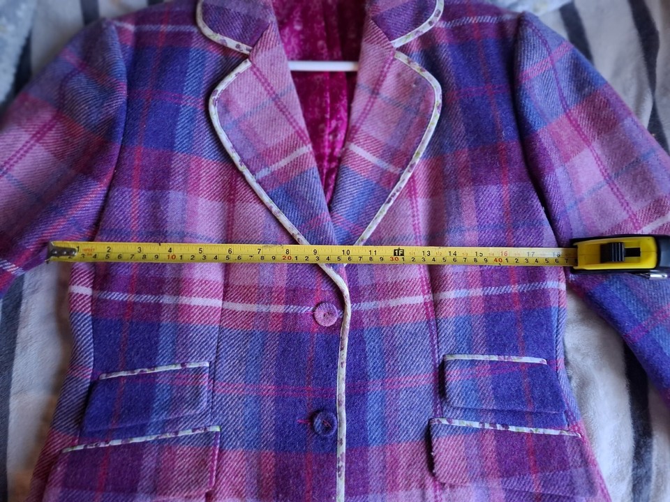 Beautiful Ness tweed jacket. Fantastic condition. Beautiful pink lining ...