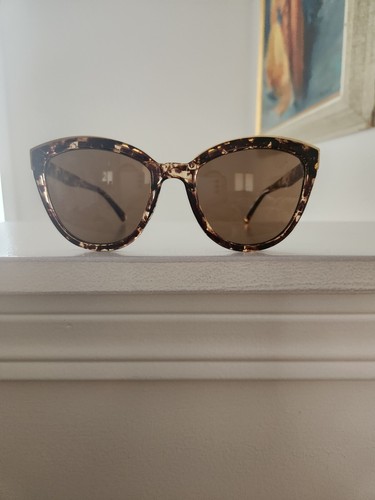 Women's Tortoise Shell Colored Cat Eye Sunglasses - Marked CE ...