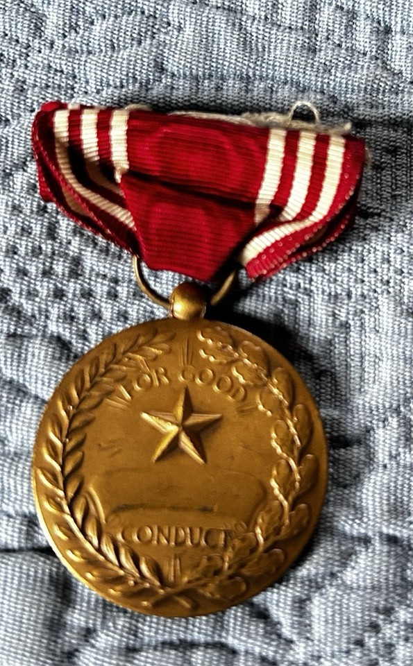WWW 2 Vintage US Army Good Conduct Ribbon Medal Efficiency Honor ...