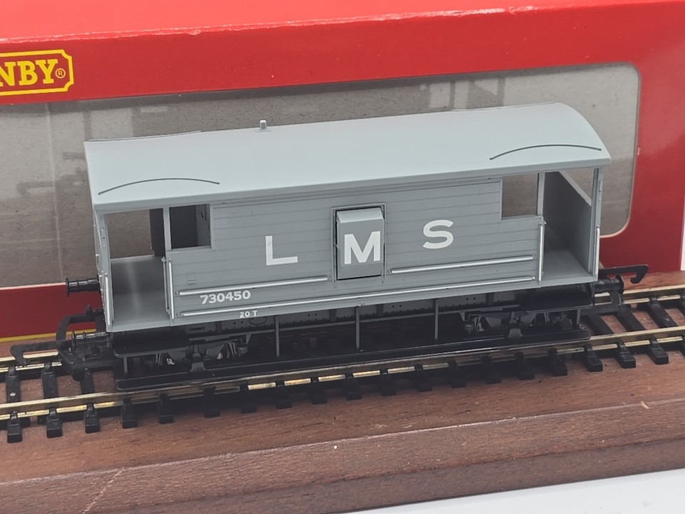 Hornby R6079A OO Gauge LMS Brake Van 730450 Boxed Model Railway Rolling ...