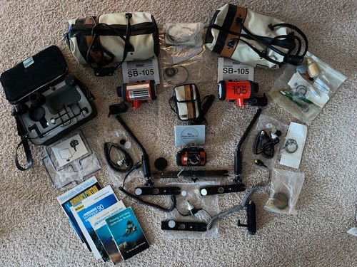 Nikonos V Underwater Camera, 5 Lenses, 2-SB 105 Strobes, Close-Up Kit ...