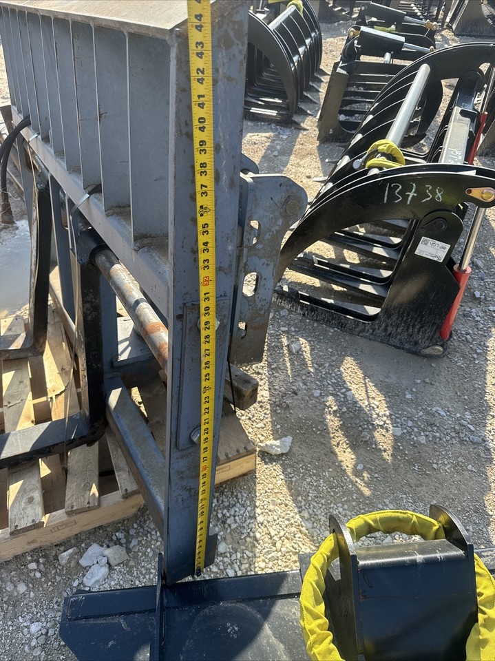 Gehl Telehandler Lift Hydraulic Swivel Fork Carriage Mast Back 60 ...