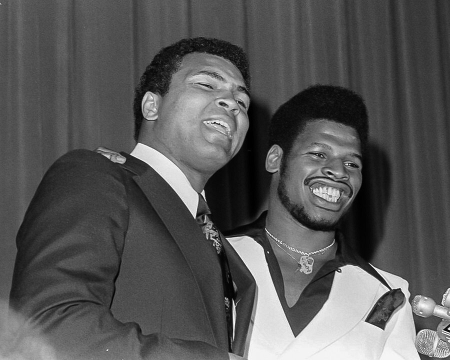 8x10 B&W photo of the Greatest of All-Time, Muhammad Ali & Leon Spinks ...
