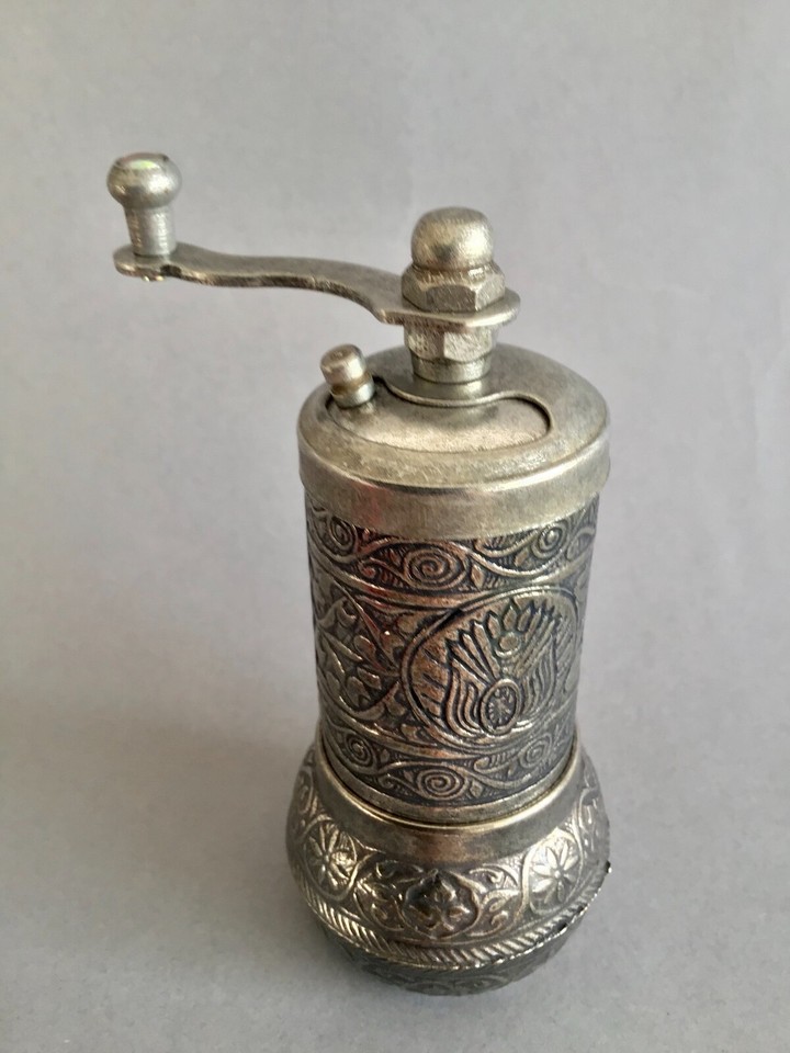 Traditional Turkish Pepper Grinder, Small Vintage Look Mill, 6 Colour ...