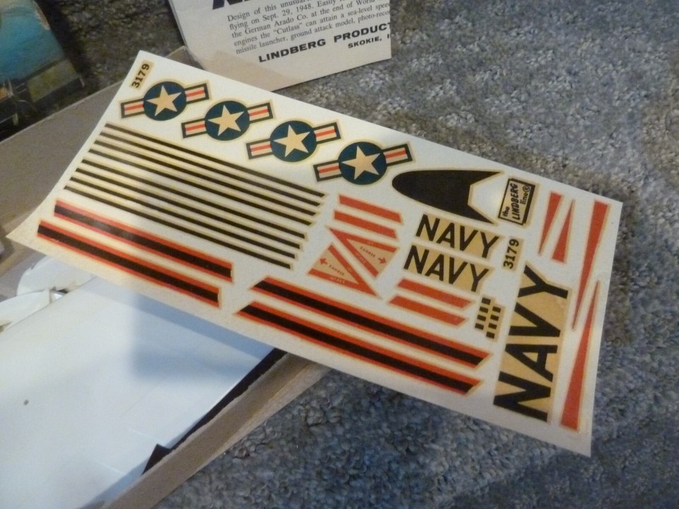 The Lindberg Line Twin Jet Navy Fighter airplane model kit 556-98 BRAND ...