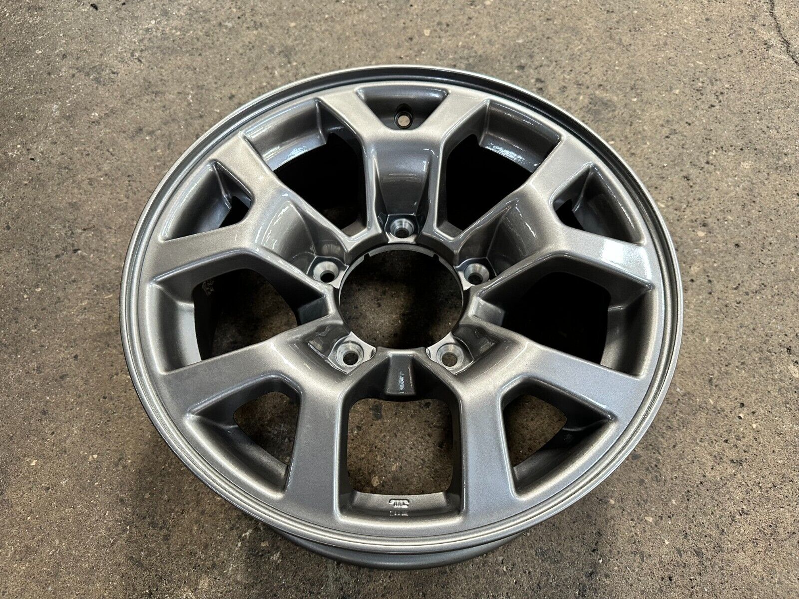 Genuine Used 15x5.5J SUZUKI JIMNY wheel PCD 5x139.7 (Set of 1 pcs) GREY ...