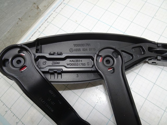 Genuine Mercedes-Benz Wiper Arm 2058200244 / 205-820-02-44 OEM for sale ...