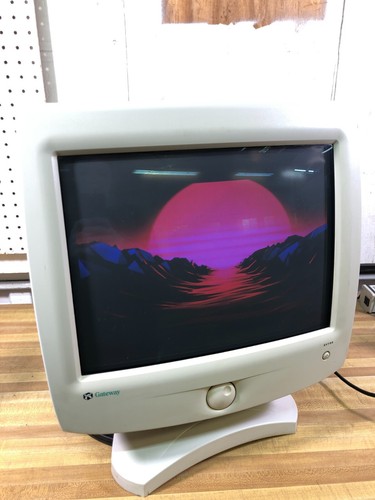 Gateway EV700 17" VGA CRT Computer Monitor 1280 x 1024 @ 60Hz Retro ...
