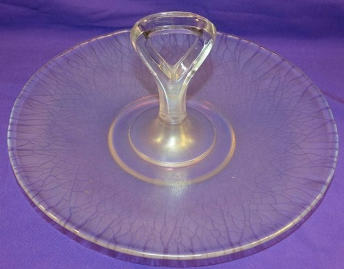 VINTAGE IRIDESCENT GLASS TIDBIT SANDWICH TRAY W/ CENTER HANDLE WHITE ...