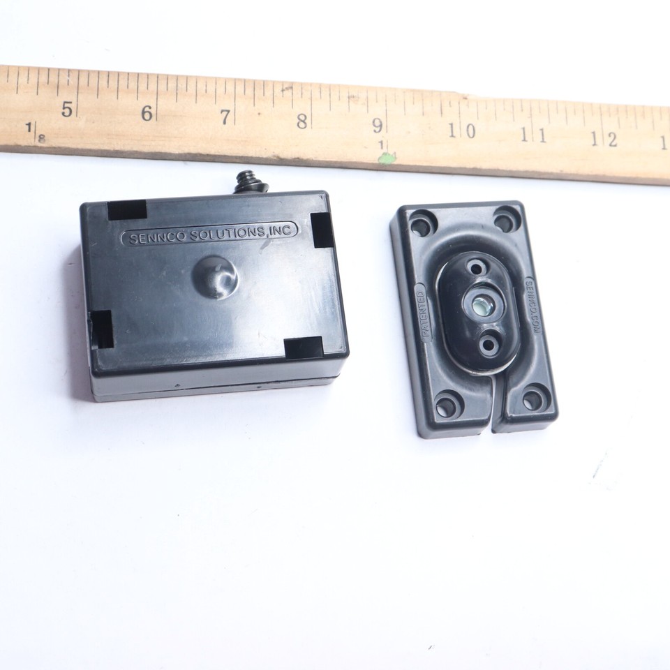 Sennco Solution Inc. Shallow Plug Base Standard Voltages CW6 5070003B ...