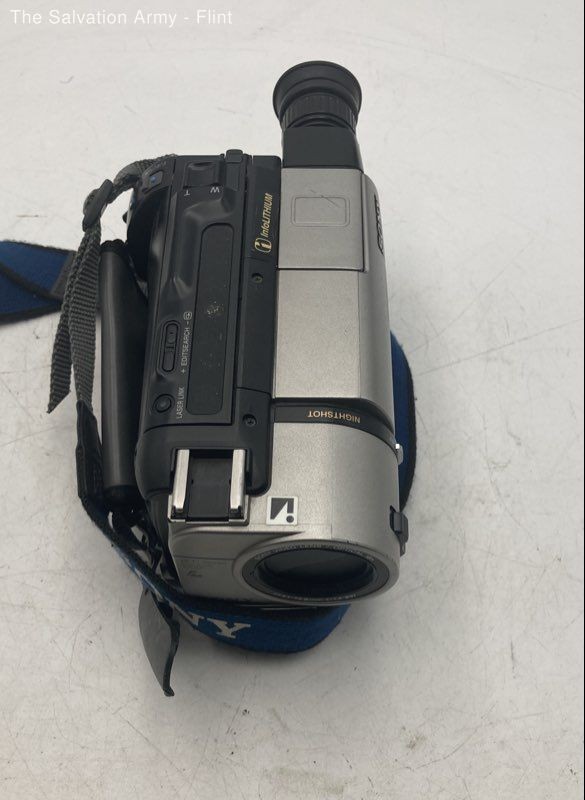 Sony CCD-TRV65 Handycam Vision 18x Optical Zoom Handheld Video Camera ...