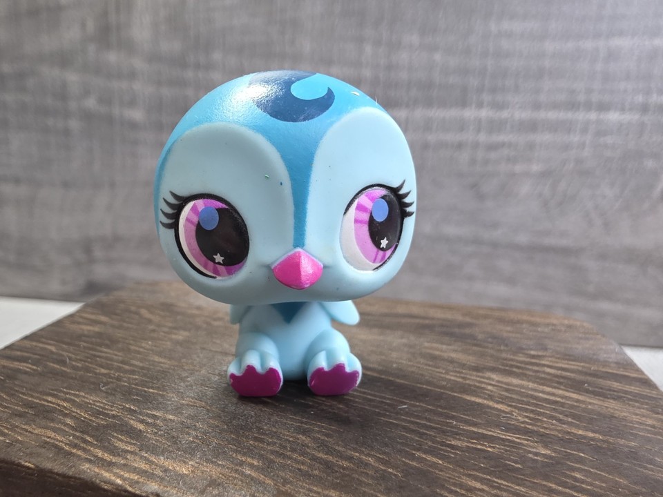 Littlest Petshop lps #2737 Hasbro Penguin Blue Green Purple Eyes g58 | eBay