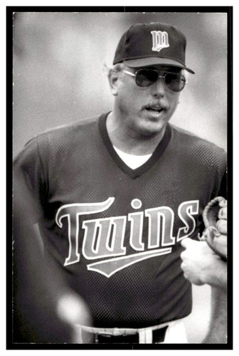 Jim Shellenback (1988) Minnesota Twins Vintage Baseball Postcard BL1 | eBay