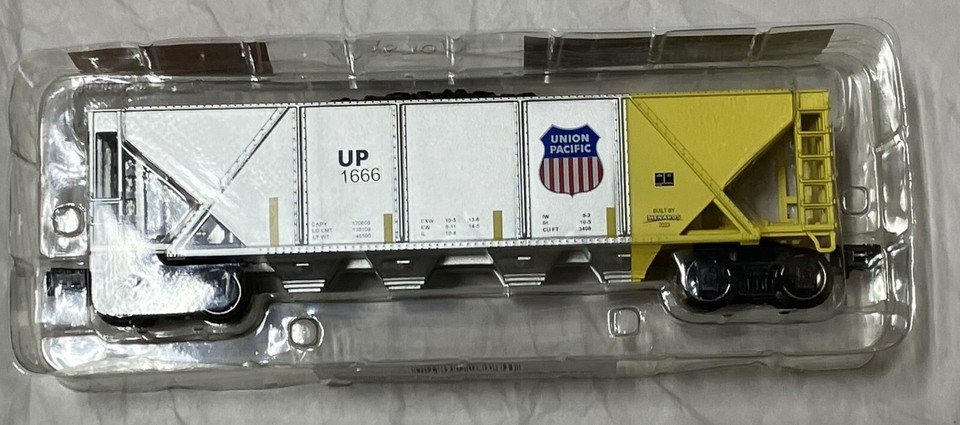 New Menards O Gauge Union Pacific Train Set. Free Shipping! | eBay