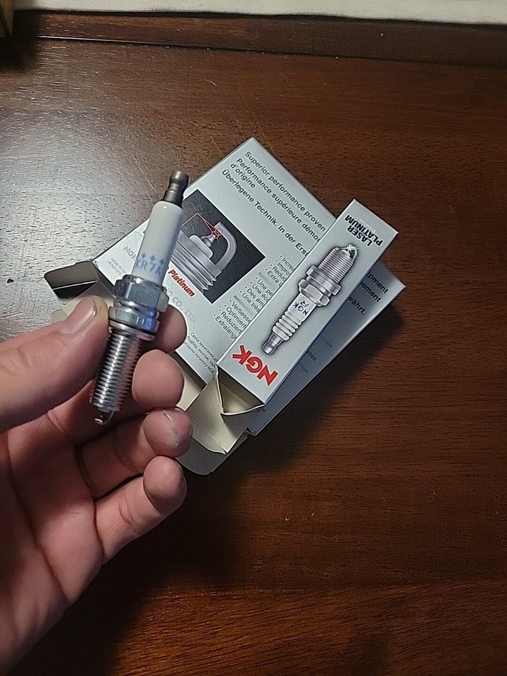 4-Pack of REAL Genuine NGK 4288 Laser Platinum Premium Spark Plugs ...