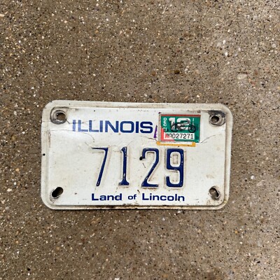 1979 Illinois Motorcycle License Plate Nice Low Number Four 4 Digit IL ...