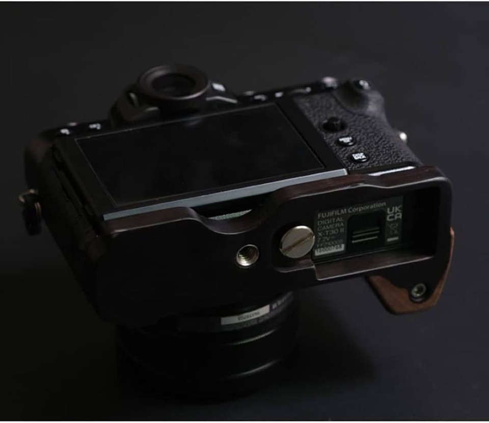 Ebony metal grip for FUJIFILM XT30 II, bottom opening, battery ...