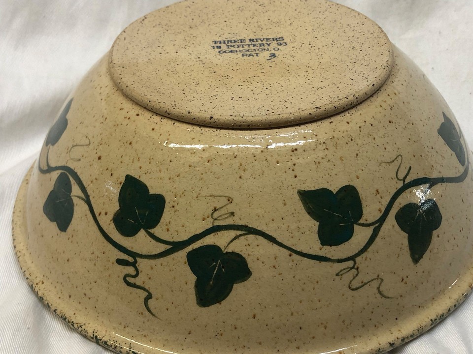 THREE RIVERS POTTERY 1993 COSHOCTON OHIO IVY GREEN LEAVES 9 1/4" ROUND ...