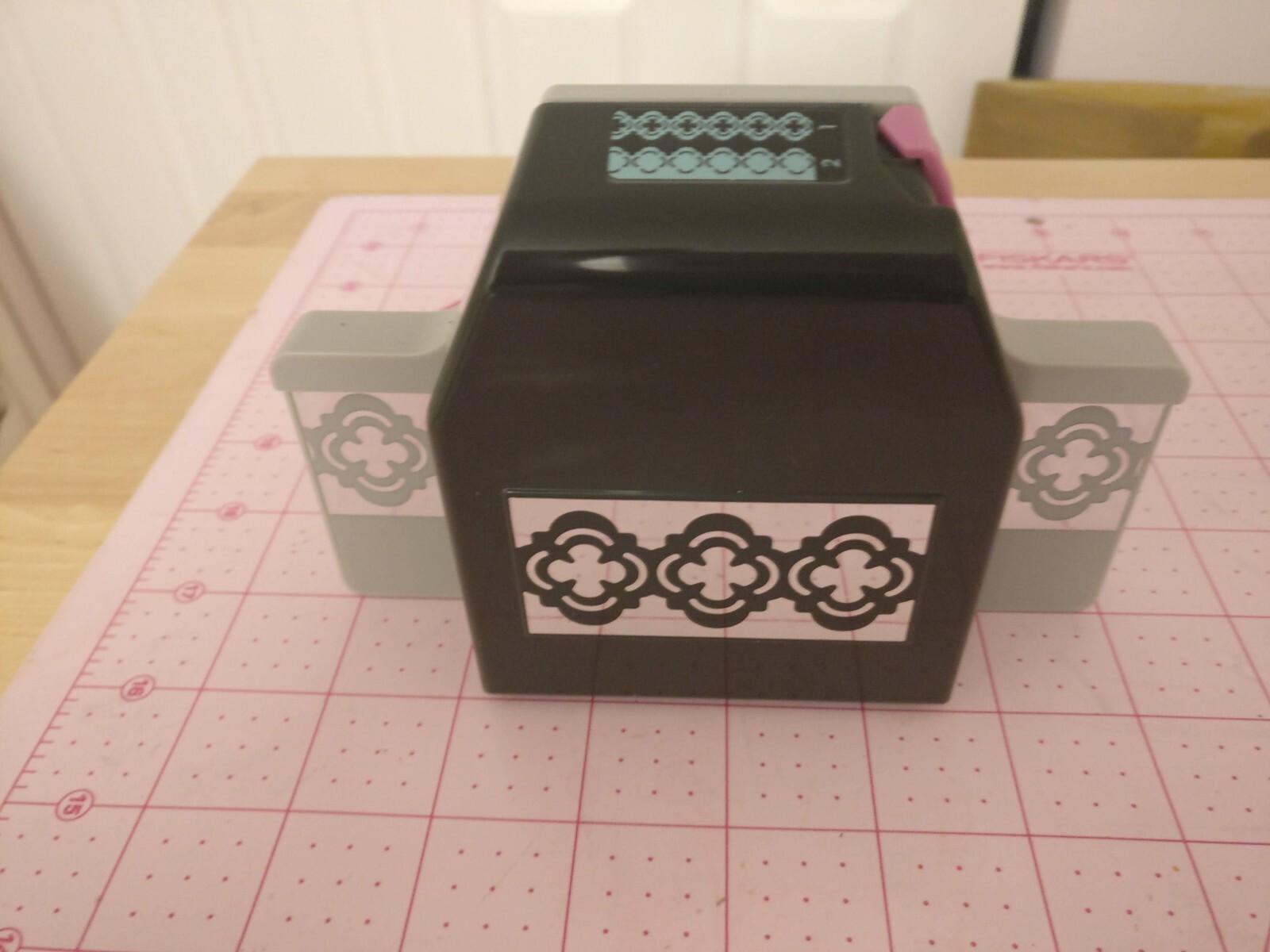 *Retired* Stampin Up, EK Success & Fiskars Edge Border Punches - Hard ...