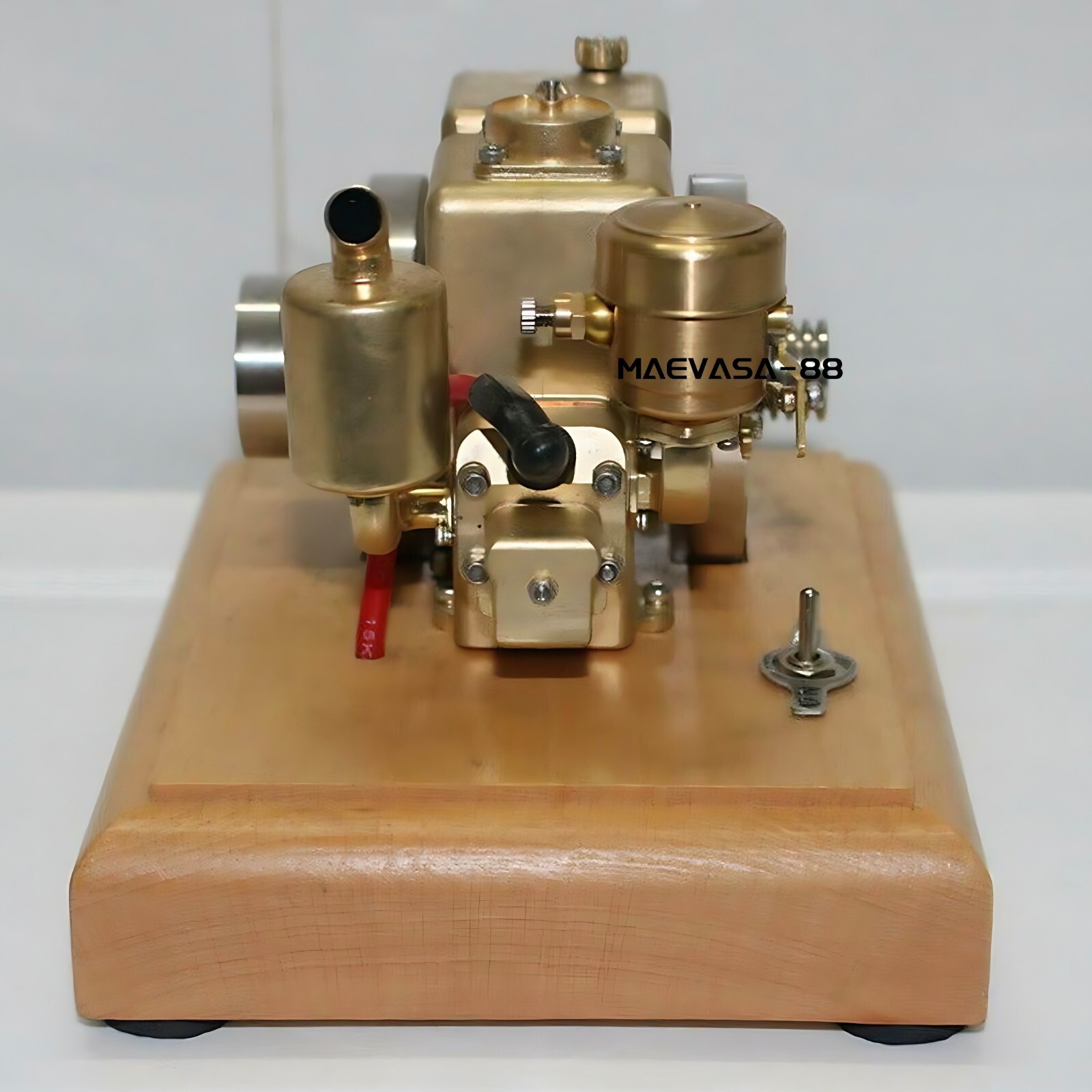 Vintage Gas Engine Model M26 Hit Miss Engine Collection Machine Adult ...