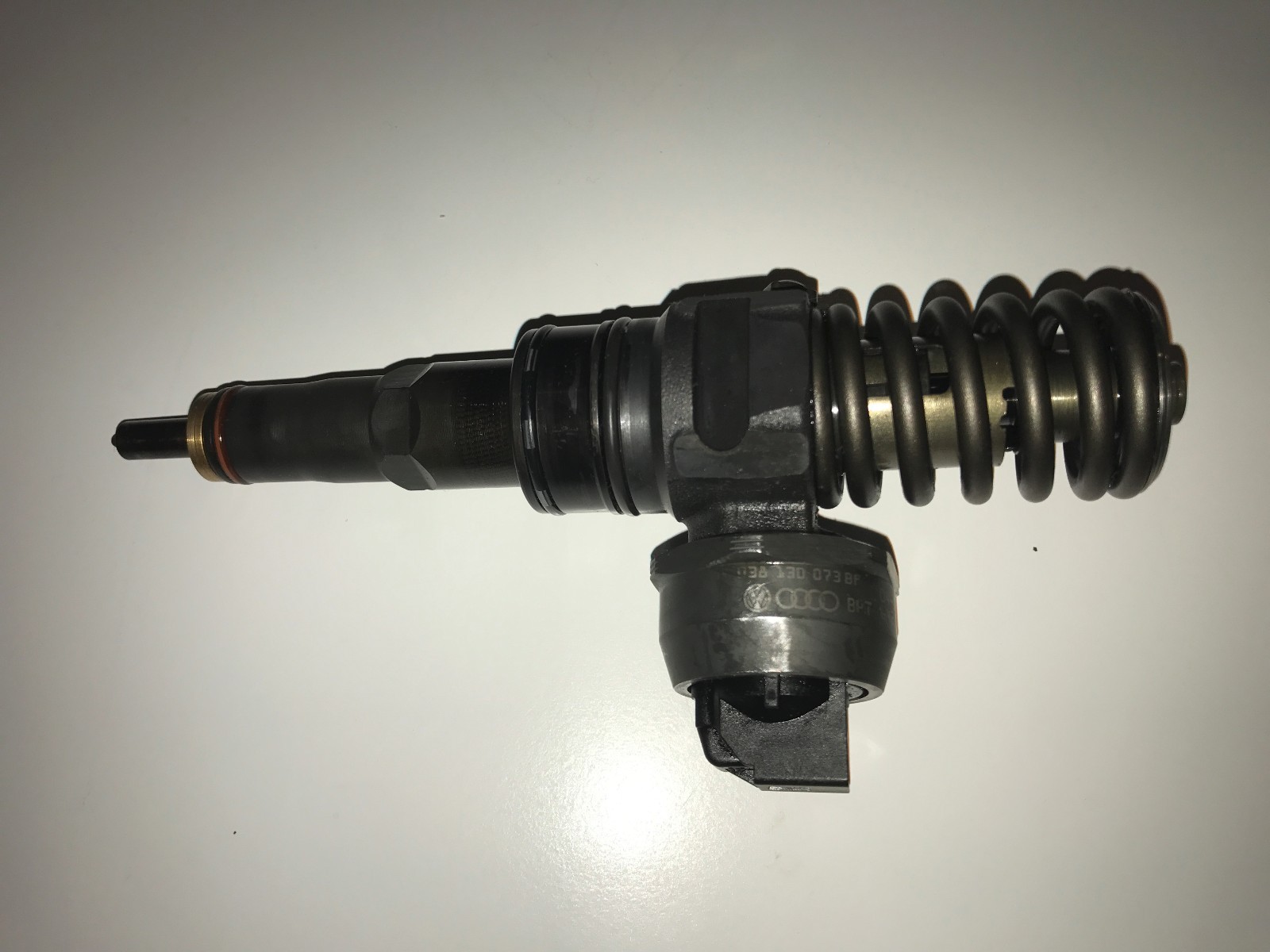 2004-06 VW Mk4 TDI Bew Set of 4 PD Fuel Injectors 038130073BF Jetta ...