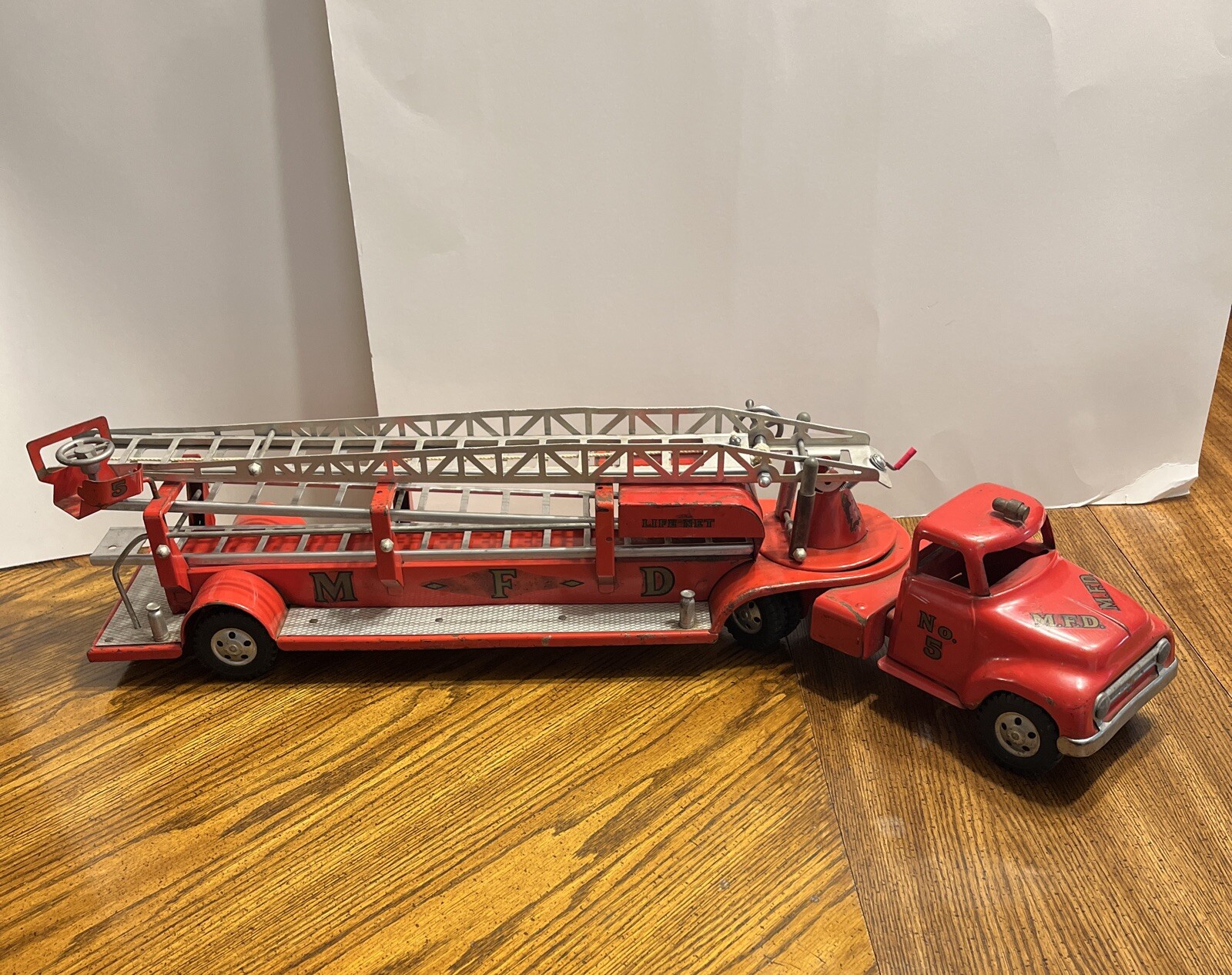 Vintage 1954 Tonka Toys MFD Arial Ladder Fire Truck No 5 Pressed Steel ...