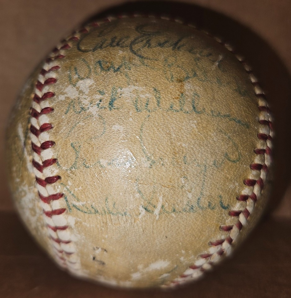 1953 DODGERS AUTOGRAPH BALL Signed Jackie Robinson,Roy Campanella,Gil ...