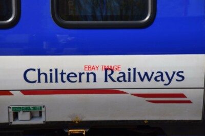 PHOTO CHILTERN RAILWAYS LOGO ON A CLASS 165 DMU AT MARYLEBONE 3 MAY ...
