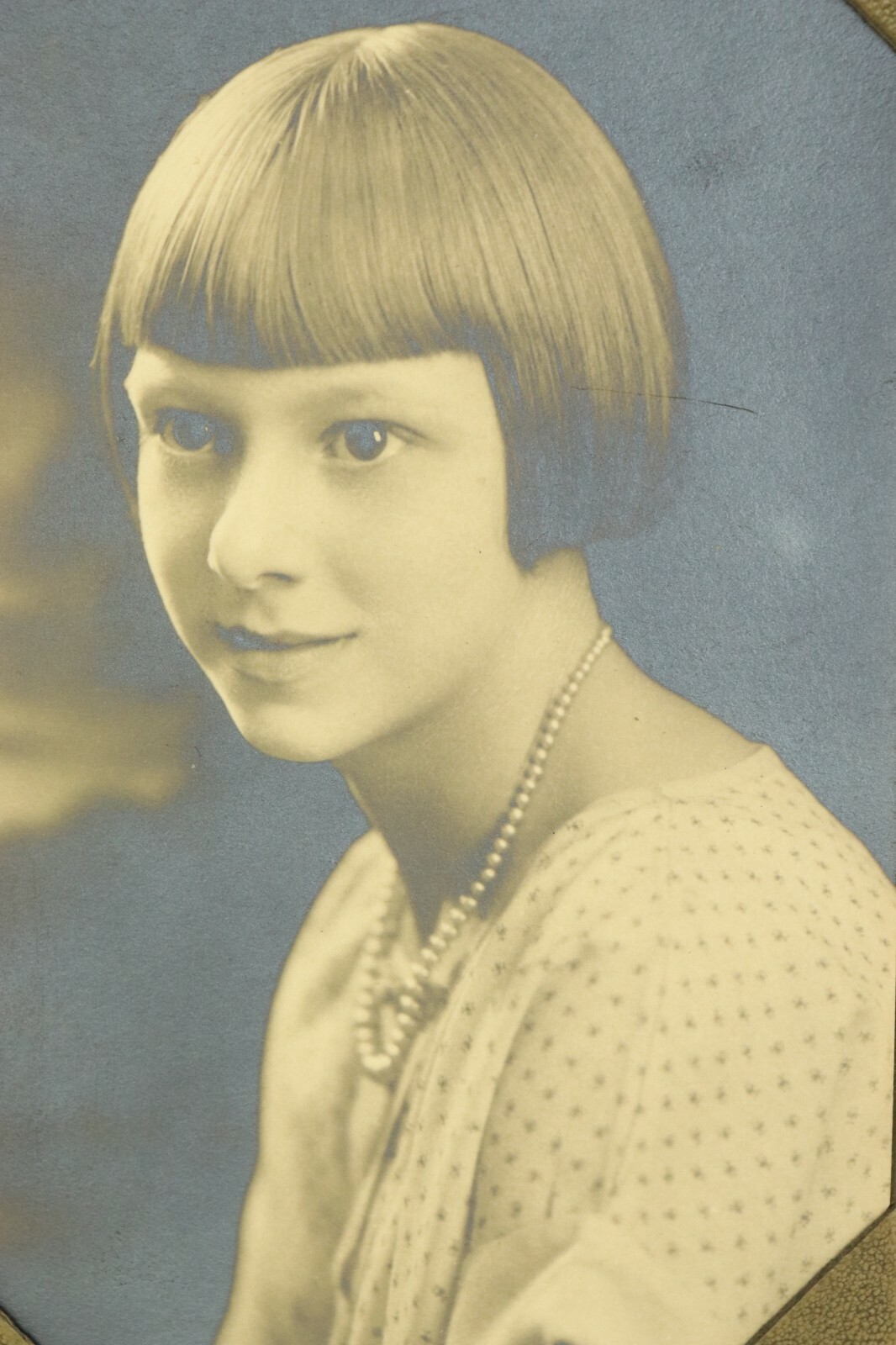 Vintage Photo Young Beautiful Flapper Girl Bob Haircut Nice Smile ...