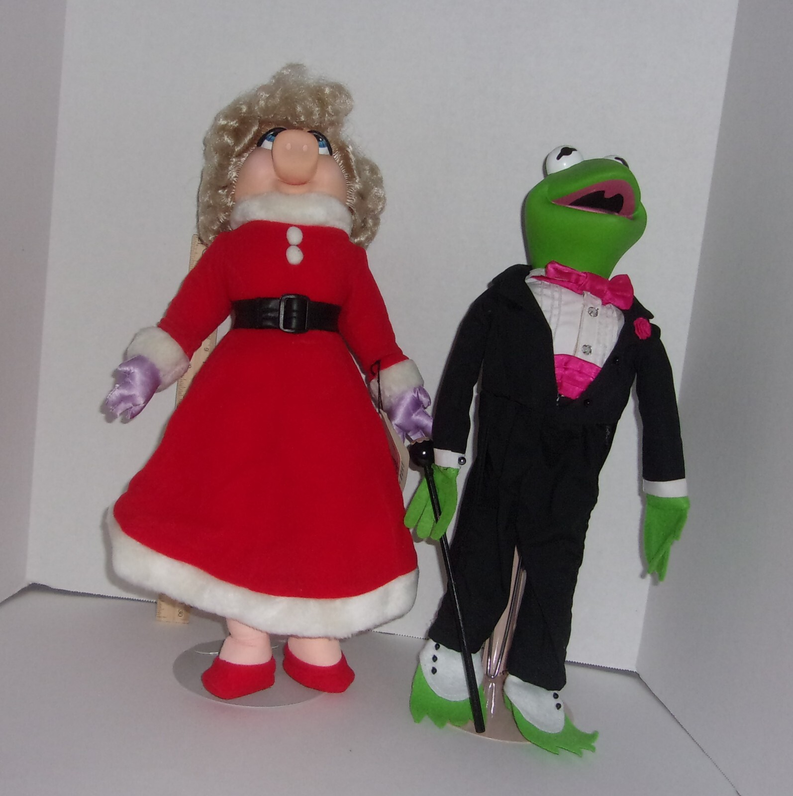 Vintage Jim Hensons Muppets Kermit the Frog Miss Piggy Doll Presents ...