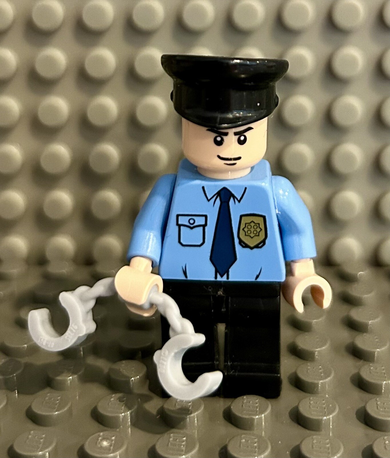 Lego Guard from Batman II Minifigure sh0023 Blue shirt black hat with ...