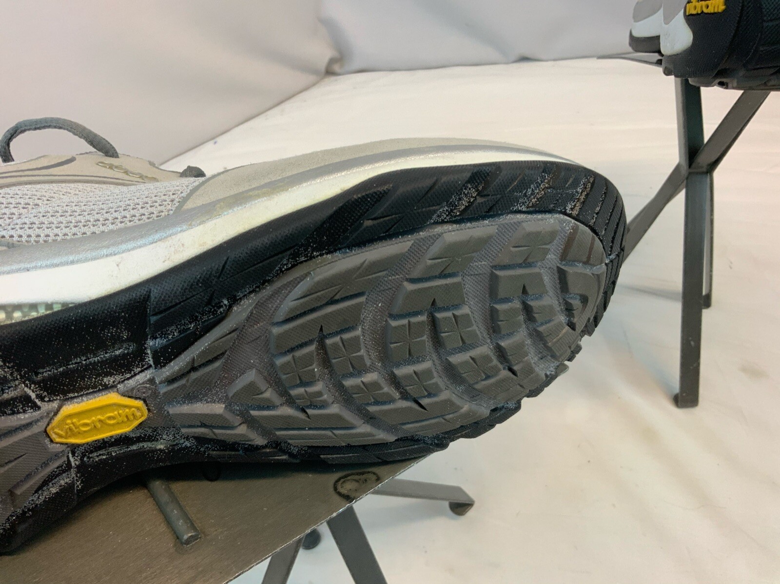 Abeo Aero Athletic Shoes Sz 11.5 W Men Gray Upper Vibram Soles Mint YGI ...