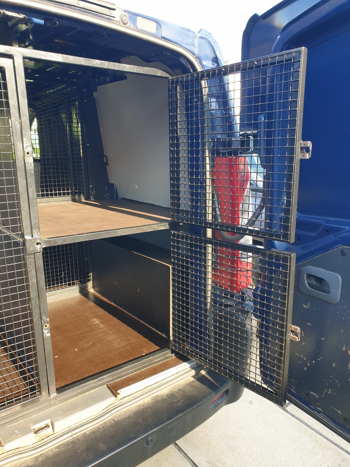 Jumbo Metal Pet Transport Cage, Van, 5 Separate Sections, Dog Ceates ...