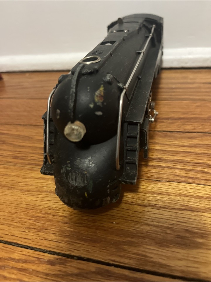 Vintage Lionel Model Train Locomotive Engine 221 w/ Car Heavy Metal ...