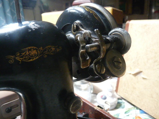 Vintage Singer 1928 Sewing Machine w case AC055946 Model 99 Missing ...