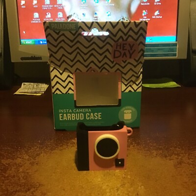 PALADONE CAMERA SHAPED IPOD EAR BUD CARRY CASE BIRTHDAY CHRISTMAS | eBay UK