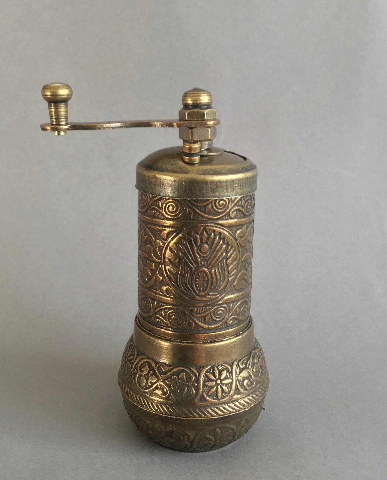 Traditional Turkish Pepper Grinder, Small Vintage Look Mill, 6 Colour ...